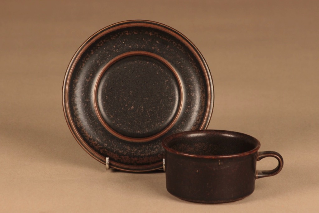 Arabia Ruska teekuppi, ruskea, Ulla Procope - Laatutavara.com